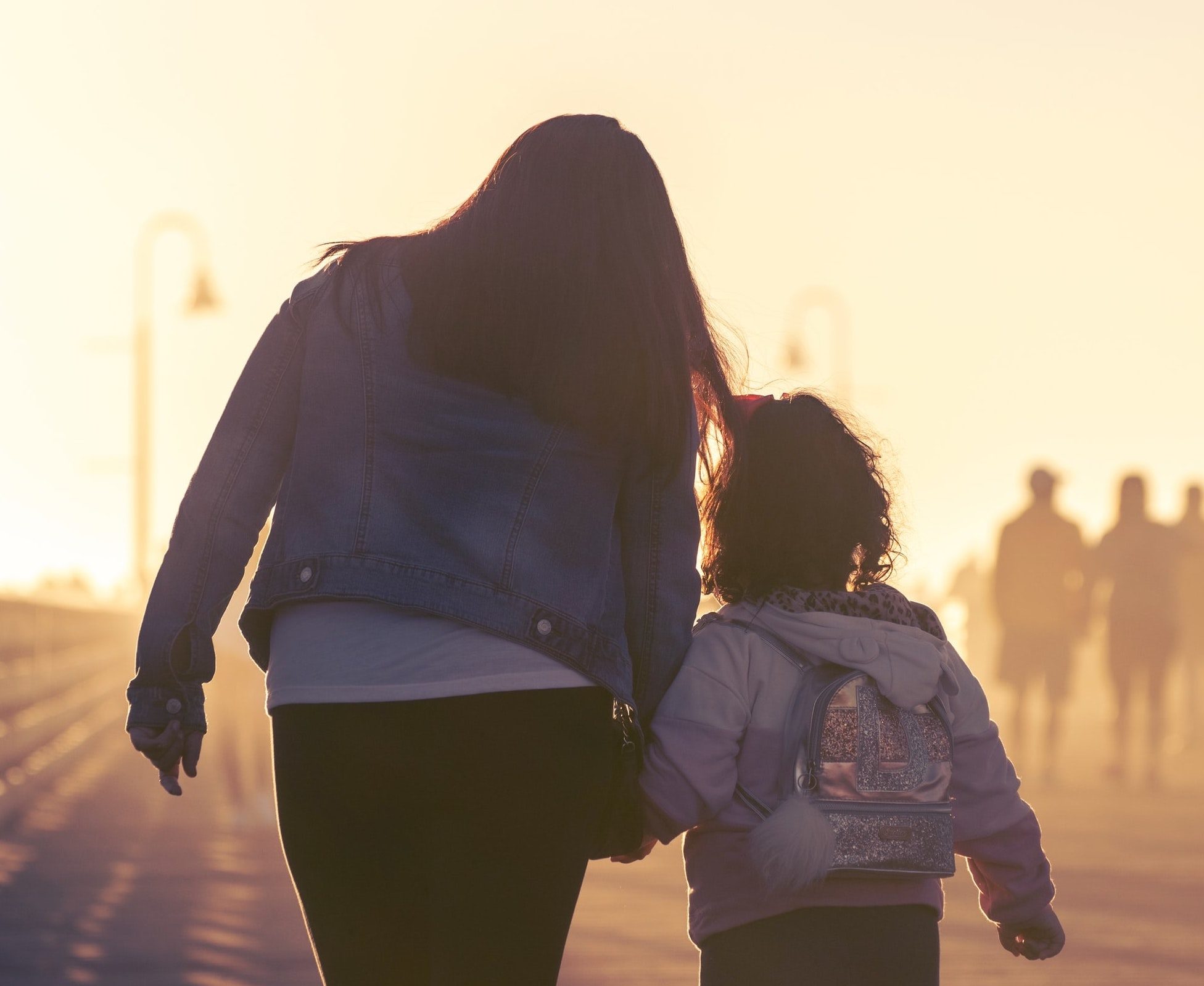 The Pros And Cons Of Being A Single Parent - MOM News Daily