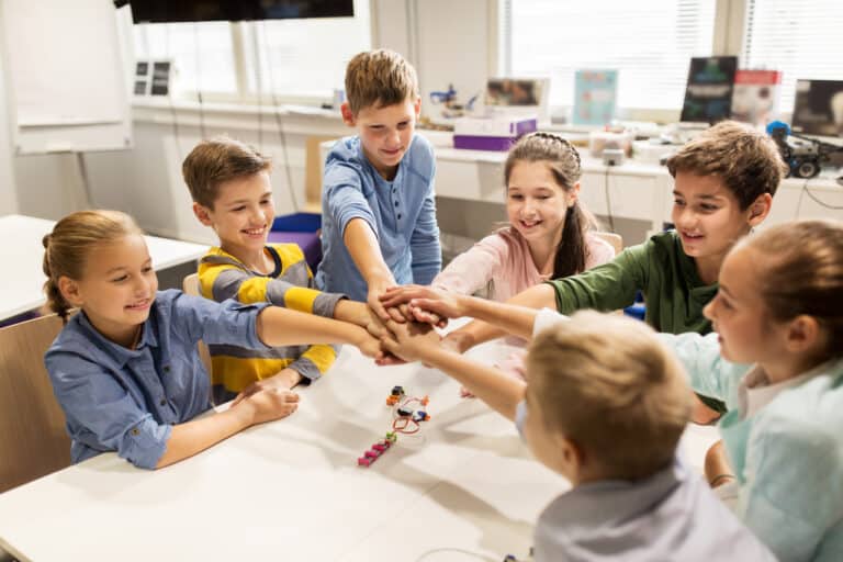 The 7 Benefits of Educational Games For Young Learners - MOM News Daily