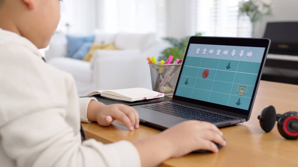 13 Benefits of Online Education For Kids - MOM News Daily