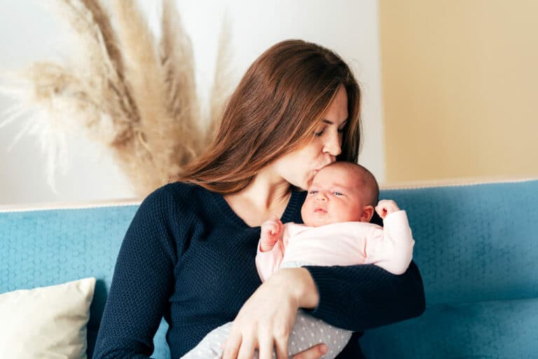 How to Cope with the Grief of Neonatal Death - MOM News Daily