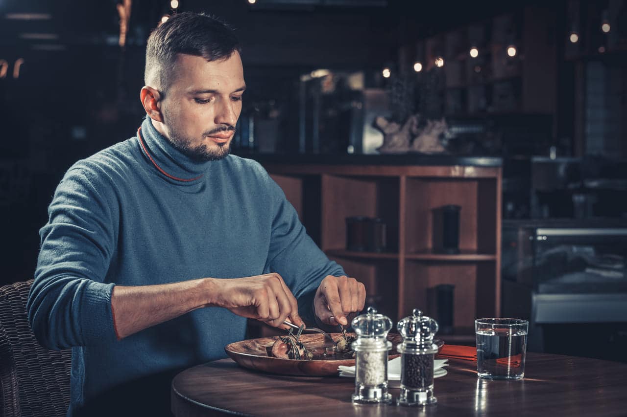 How to Choose a Restaurant with Twelve Tips for Dining Out - MOM News Daily