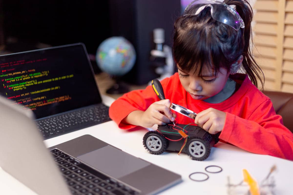 What is Coding For Kids? Benefits, Programs and Appropriate Age - MOM ...